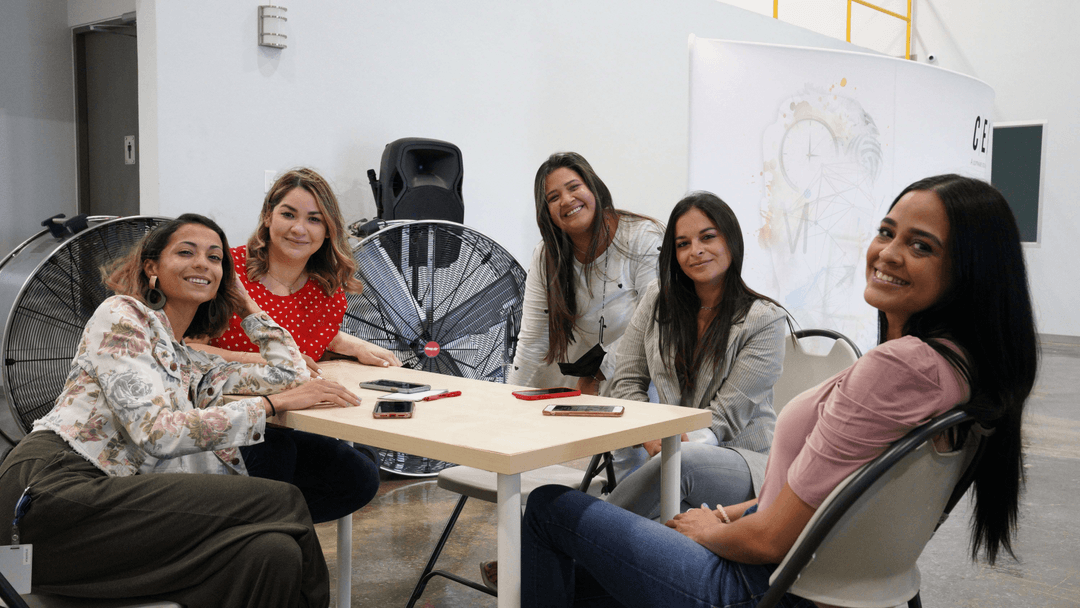 Career - Se parte de la familia